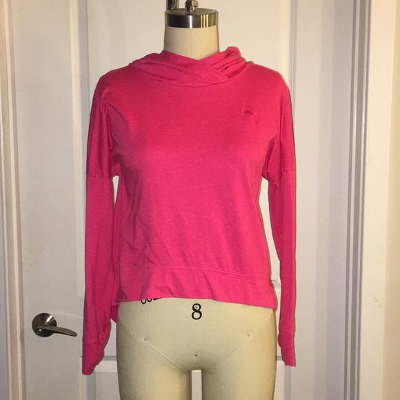 Puma | Tops | Light Weight Puma Huddie | Poshmark